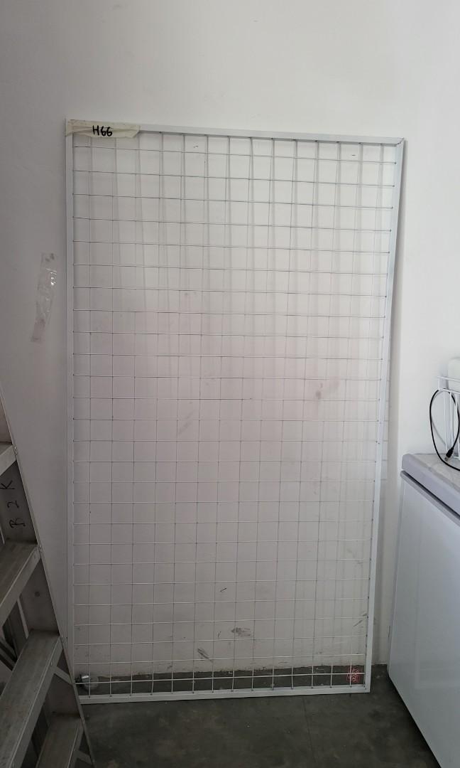 Wire mesh netting display L-Rack without wheel, Furniture & Home Living ...