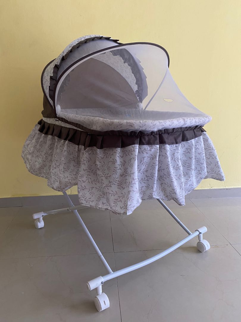 Fair World Baby Cradle & Rocker, Babies & Kids, Baby Nursery & Kids ...