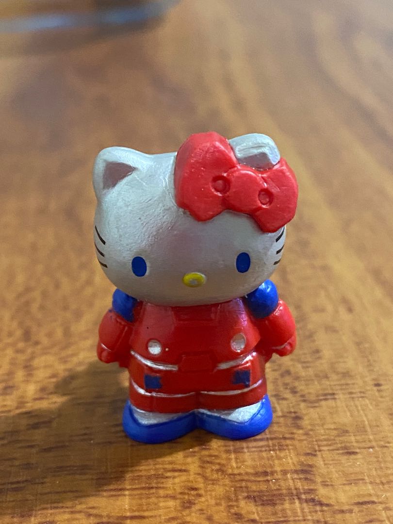 Hello Kitty Robot Fig Toy, Hobbies & Toys, Toys & Games on Carousell