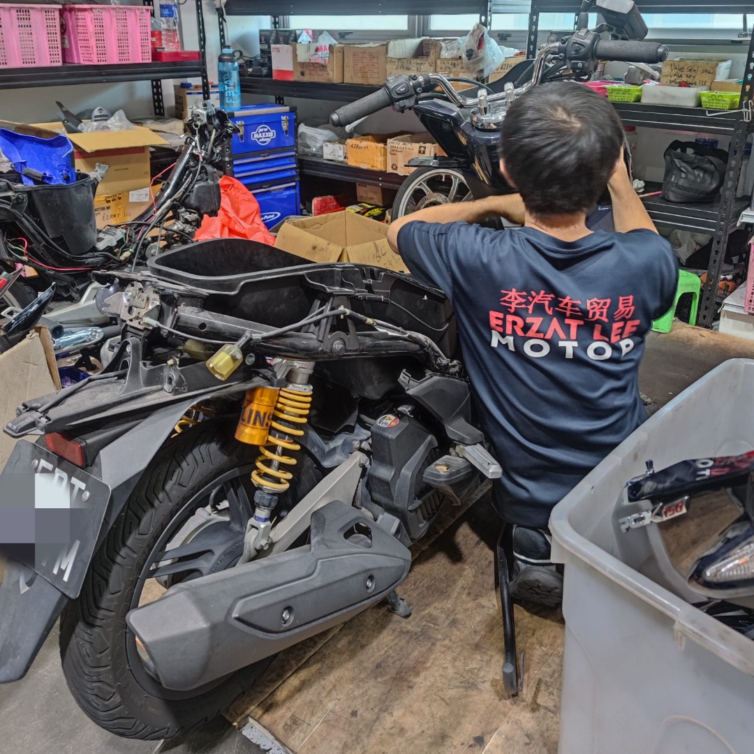 Honda PCX Accident Repair, Motorcycles, Motorcycle Accessories on Carousell