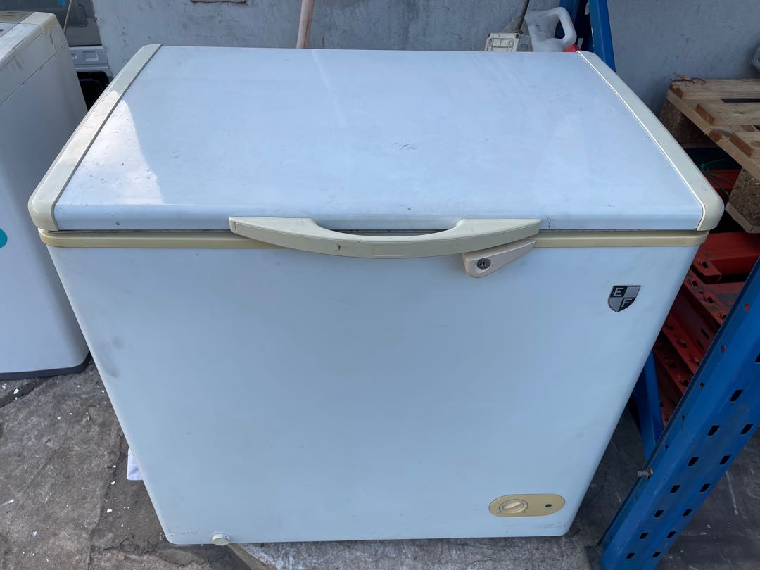 Medium size freezer, TV & Home Appliances, Kitchen Appliances ...
