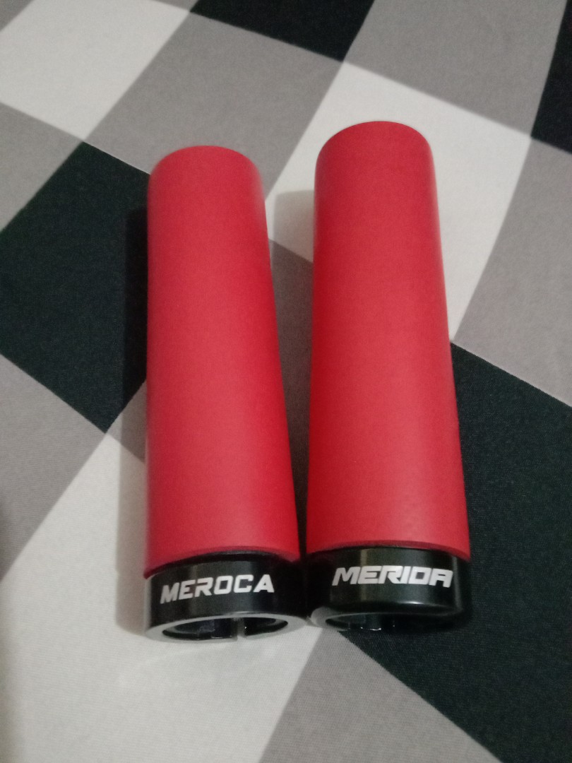 Merida handle grips, Sports Equipment, Bicycles & Parts, Parts ...