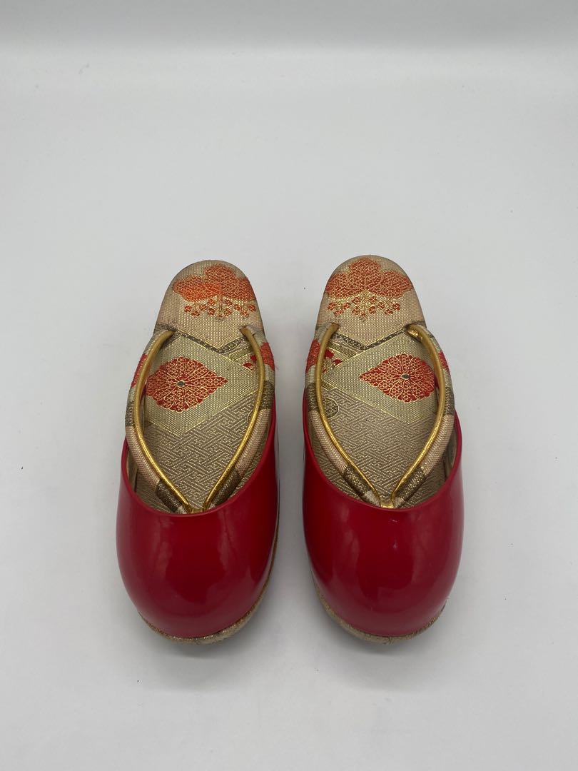 Traditional Japanese Slippers, Women's Fashion, Footwear, Slippers and ...