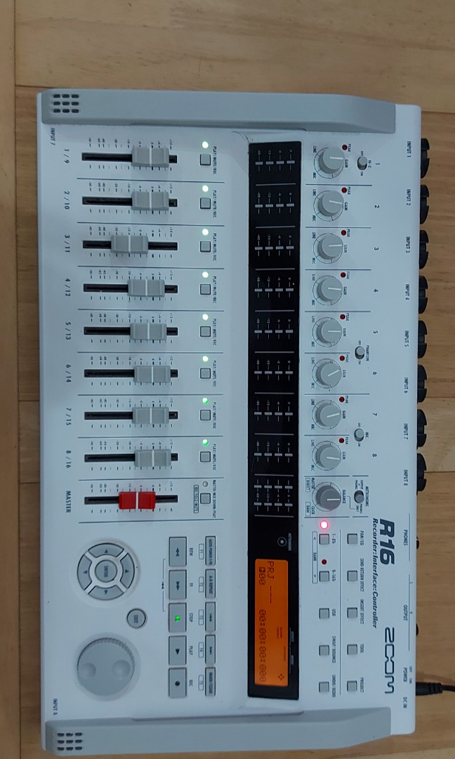 Zoom R16 MultiTrack Recorder Mixer Computer Interface and Controller ...