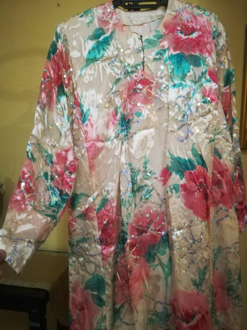 Baju kurung labuci, Women's Fashion, Muslimah Fashion, Baju Kurung ...