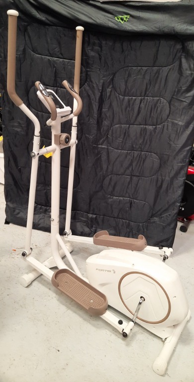 Fortis Magnetic Elliptical Cross Trainer, Sports Equipment, Exercise ...
