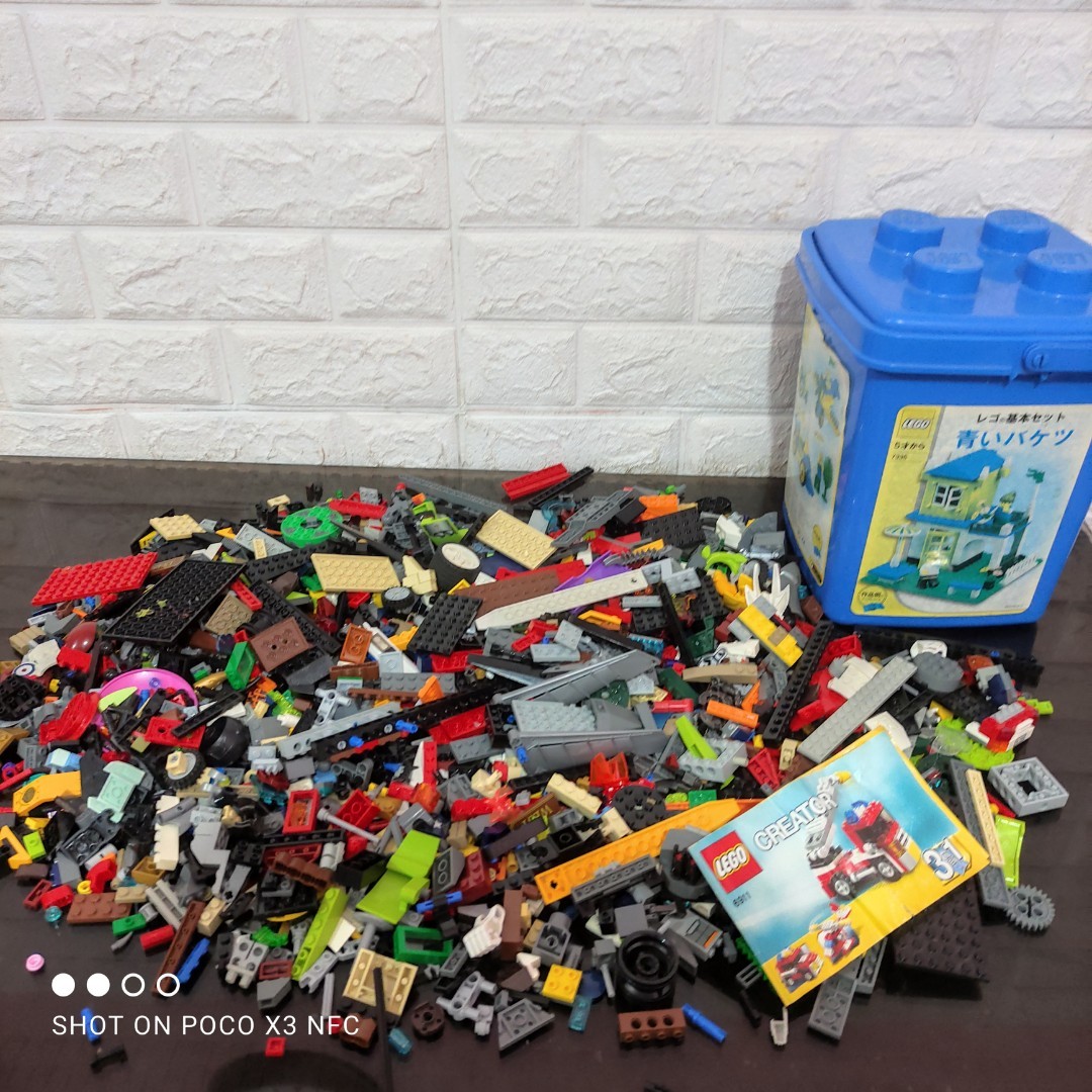 LEGO BUCKET BLUE(AUTHETIC), Hobbies & Toys, Toys & Games on Carousell