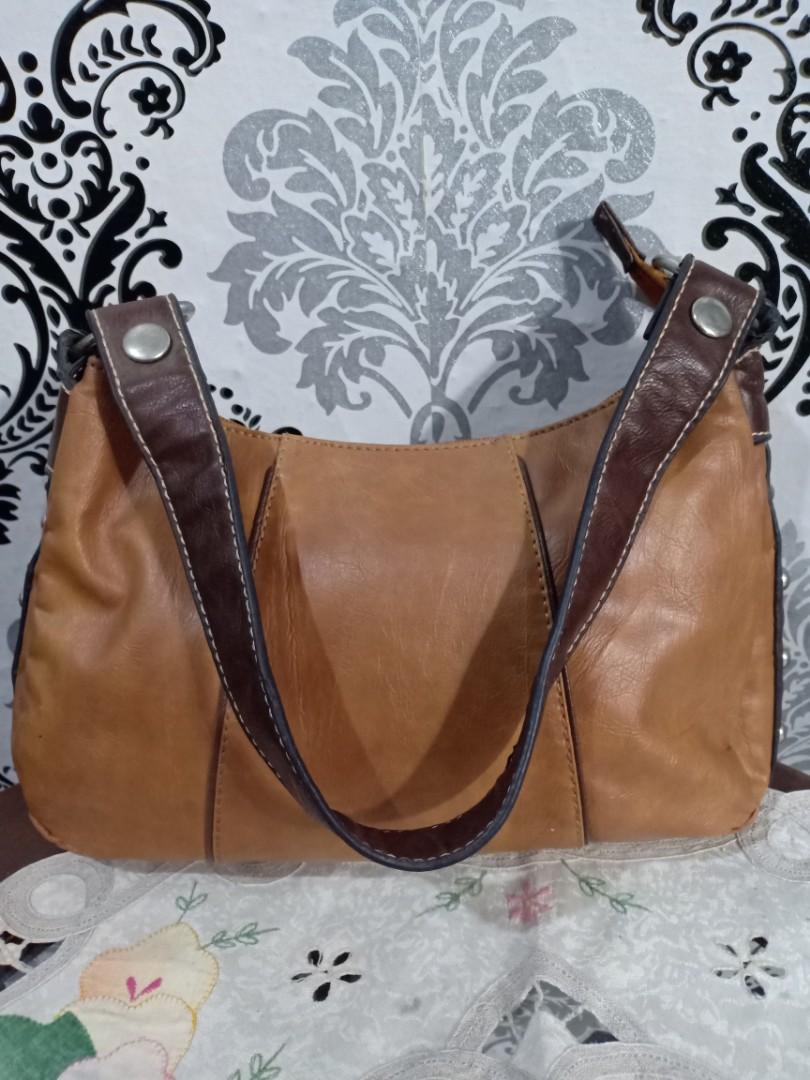 Preloved tas sling POCOBELLO PJ 18 LB 28 cm, Fesyen Wanita, Tas ...