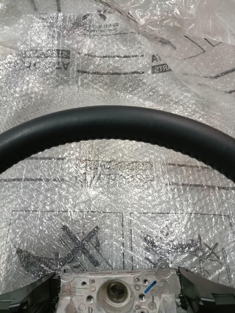 Toyota Harrier ACU30 Steering leather, Auto Accessories on Carousell