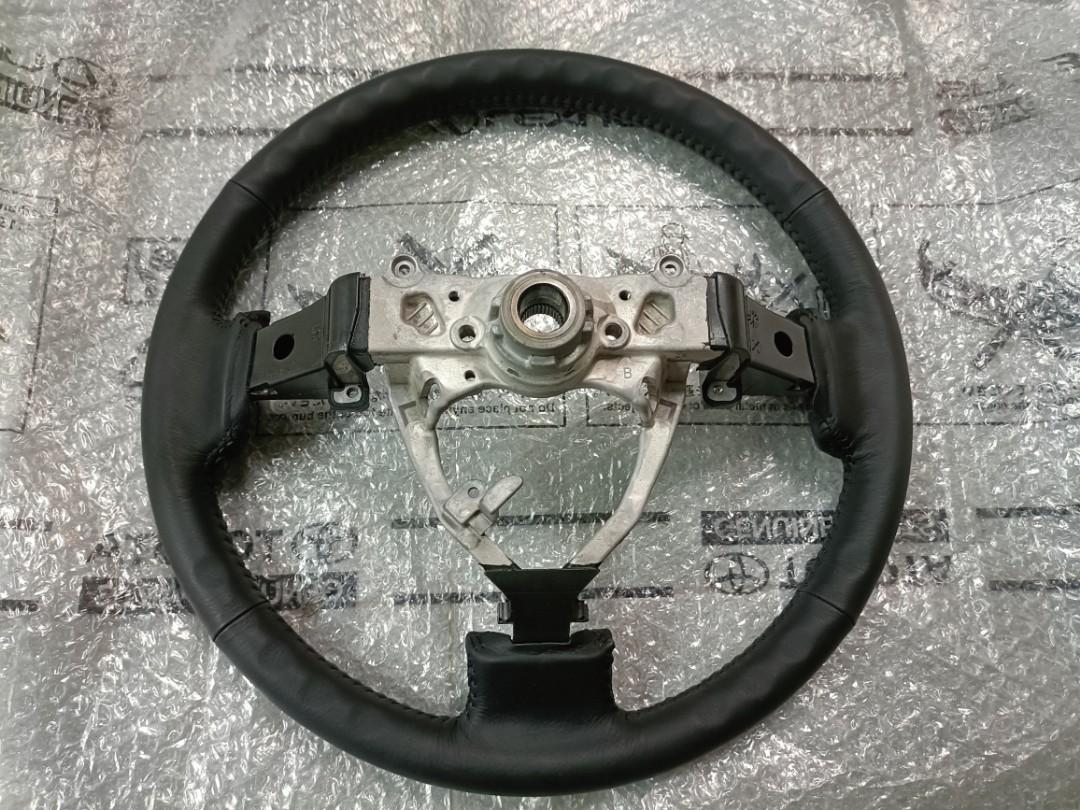 Toyota Harrier ACU30 Steering leather, Auto Accessories on Carousell