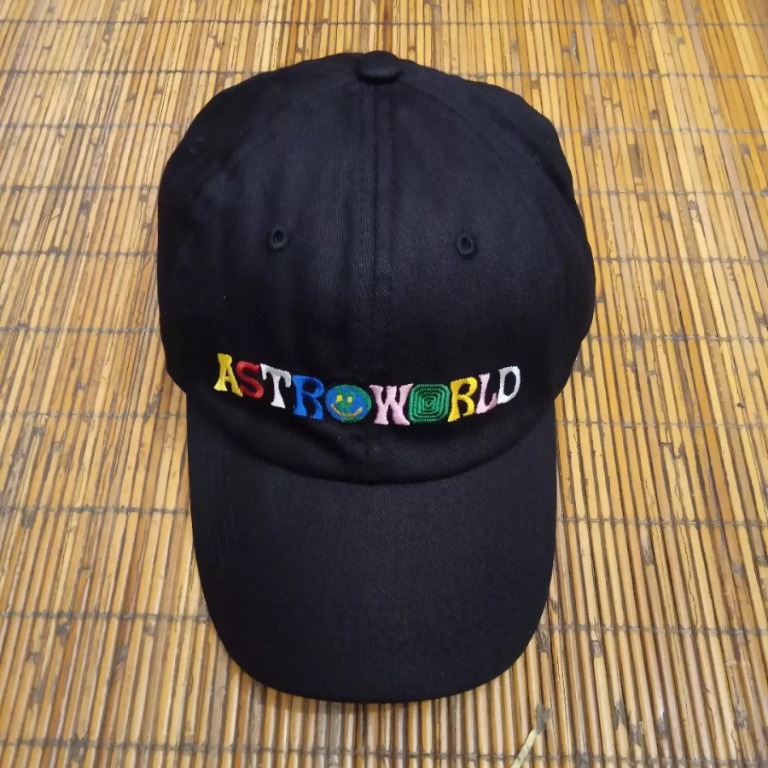 Travis scott, Fesyen Pria, Aksesoris, Topi di Carousell