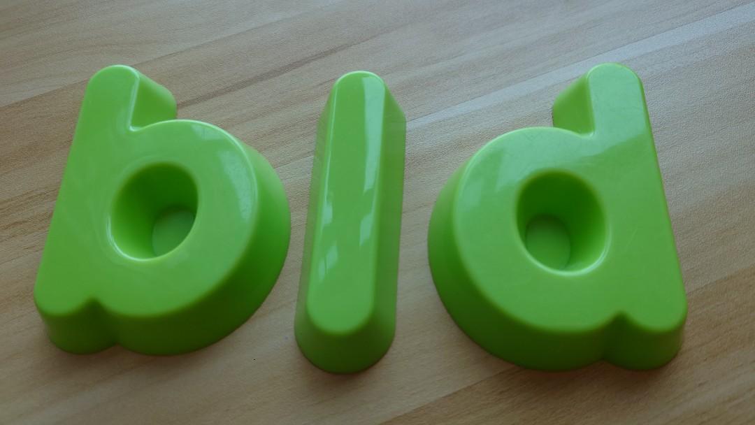 ABC Alphabet Beach Sand Mould Toy for Kids with 26 Letter Moulds, 兒童＆孕婦 ...