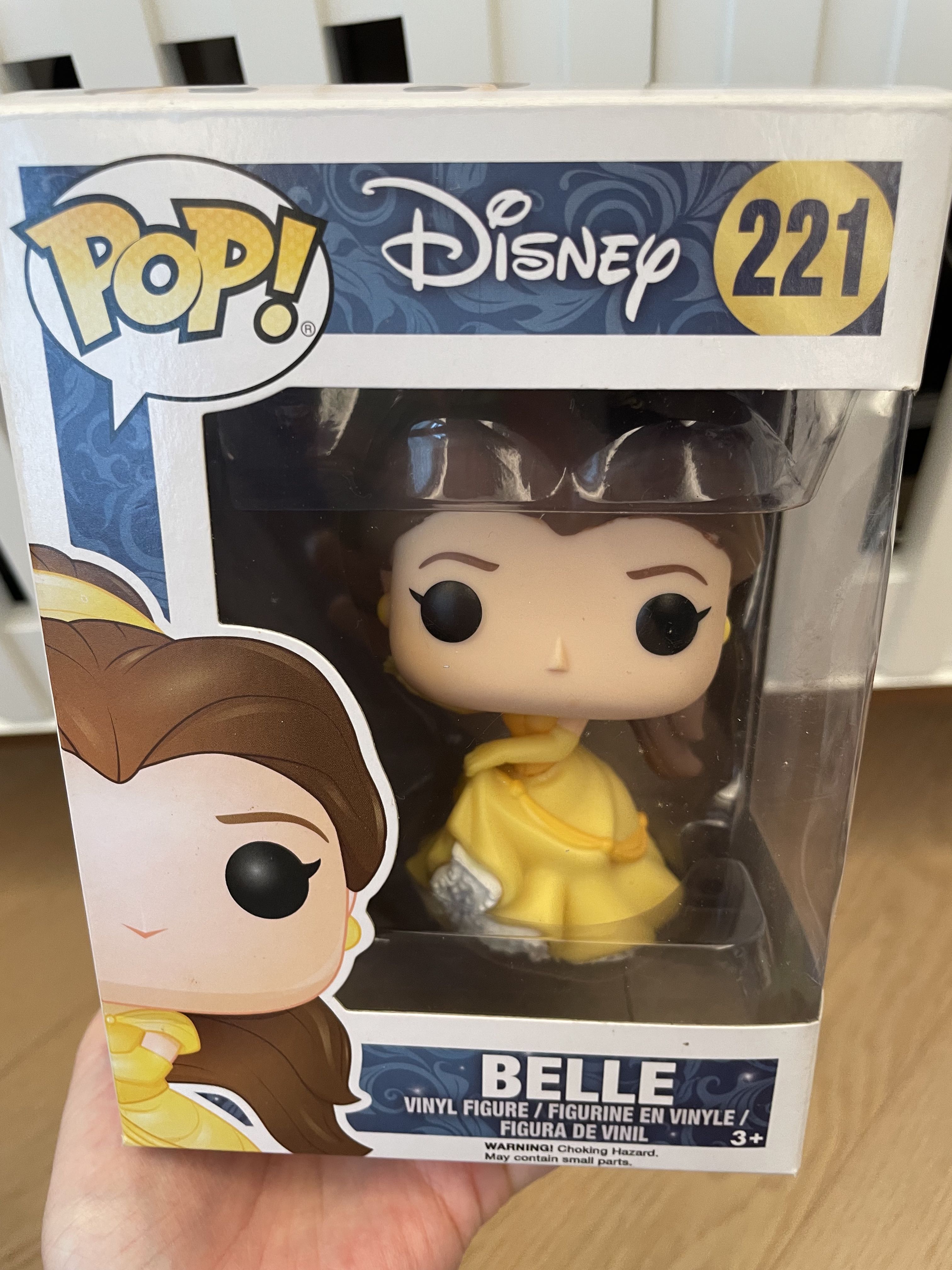 Belle funko pop 221 disney beauty and the beast, 興趣及遊戲, 玩具 & 遊戲類 ...