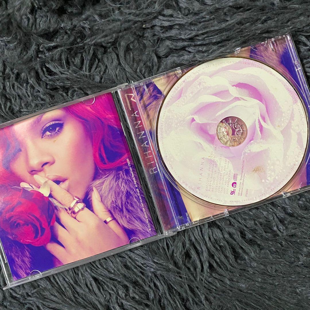 CD RIHANNA Loud, Hobbies & Toys, Music & Media, CDs & DVDs on Carousell