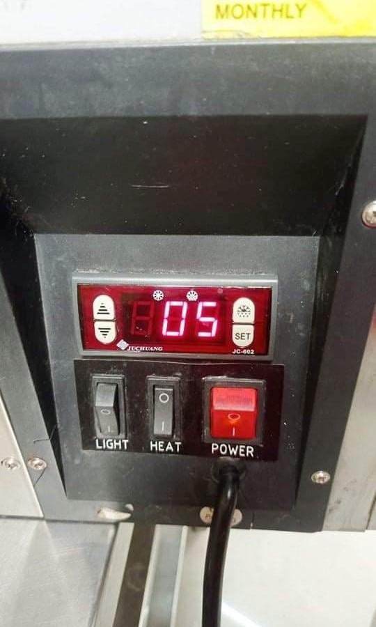 Chee Puck Cake Display Showcase Chiller, TV & Home Appliances, Kitchen ...