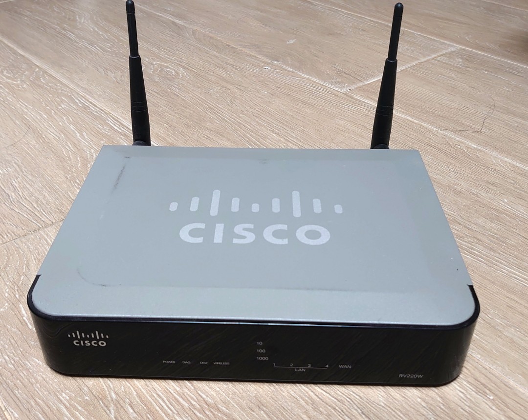Cisco RV220 Wireless VPN router, 電腦＆科技, 電腦周邊及配件, Wifi及上網相關產品 - Carousell
