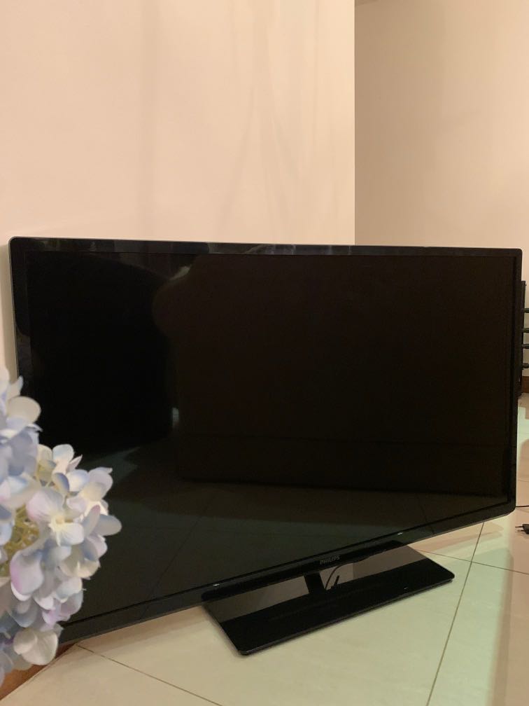 Phillips 47 Inch SMART LED TV, TV & Home Appliances, TV & Entertainment ...