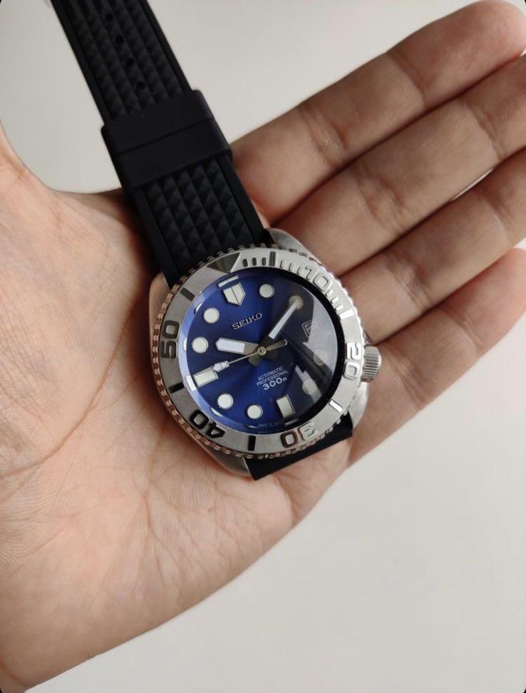 Seiko 7002 mod, Luxury, Watches on Carousell