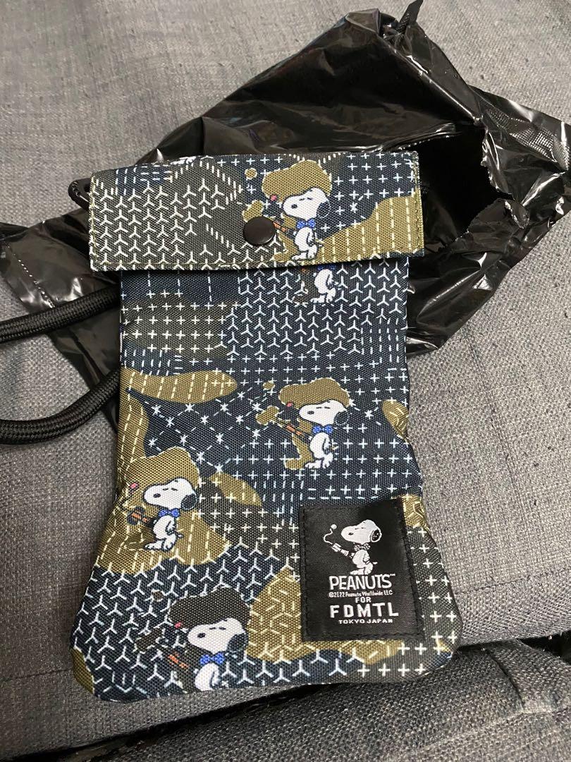 Snoopy 711 seven eleven 7-11 2 FDMTl peanuts, 名牌, 手袋及銀包 - Carousell