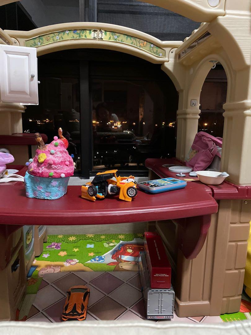 Step 2 grand kitchen, Hobbies & Toys, Toys & Games on Carousell