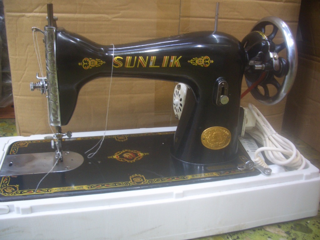 古董SUNLIK衣車 Vintage Sunlik Sewing Machine 連摩打及手提箱 #B83034KC, 興趣及遊戲, 手作 ...