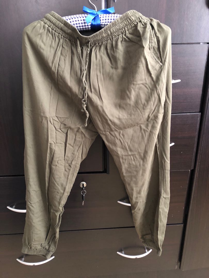 Uniqlo Army Green Drape, Women's Fashion, Bottoms, Other Bottoms on ...