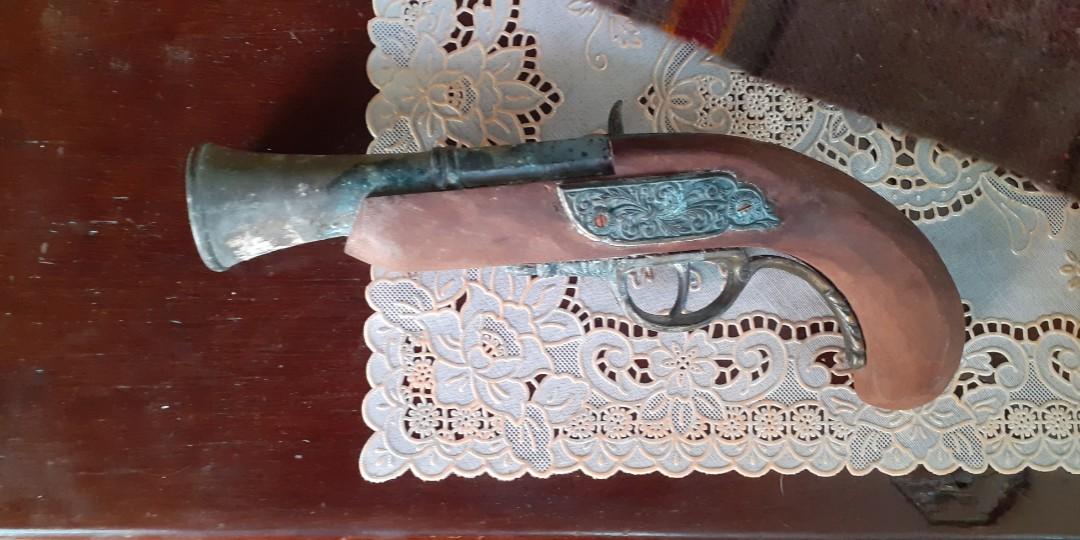 Vintage Pirate Brass Display Gun, Hobbies & Toys, Memorabilia ...