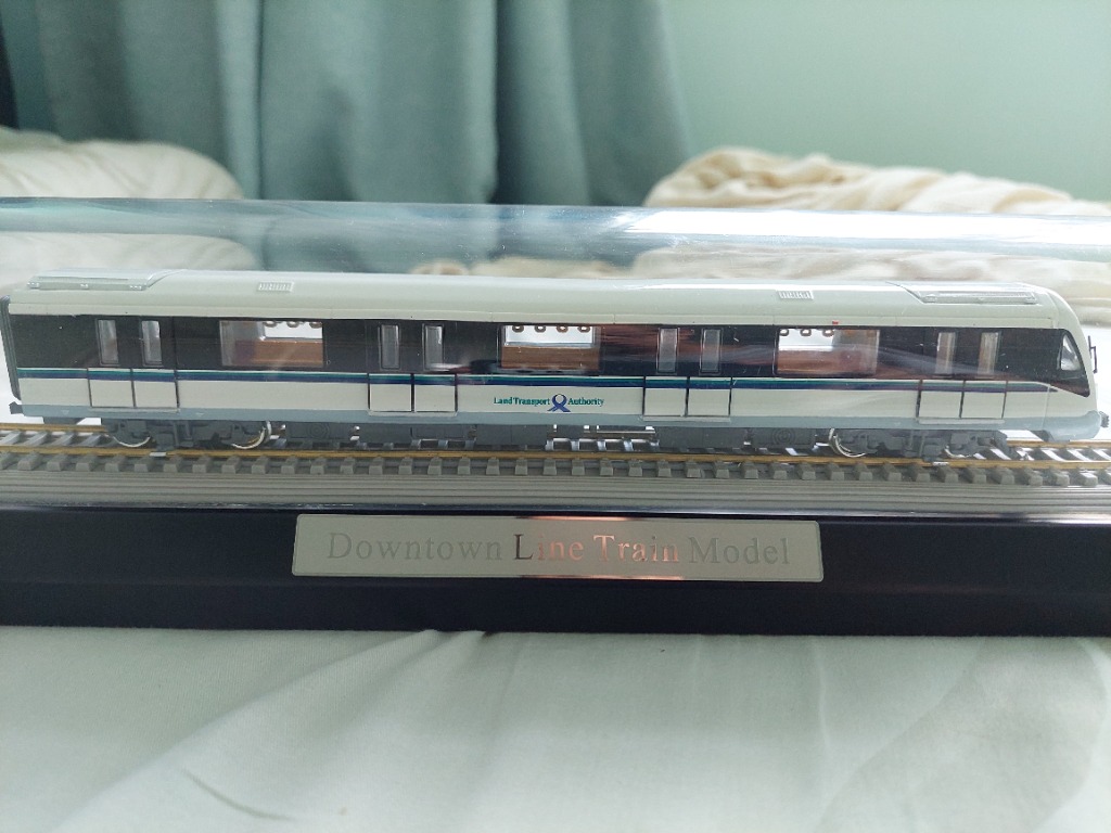 Downtown Line train model, Hobbies & Toys, Memorabilia & Collectibles ...