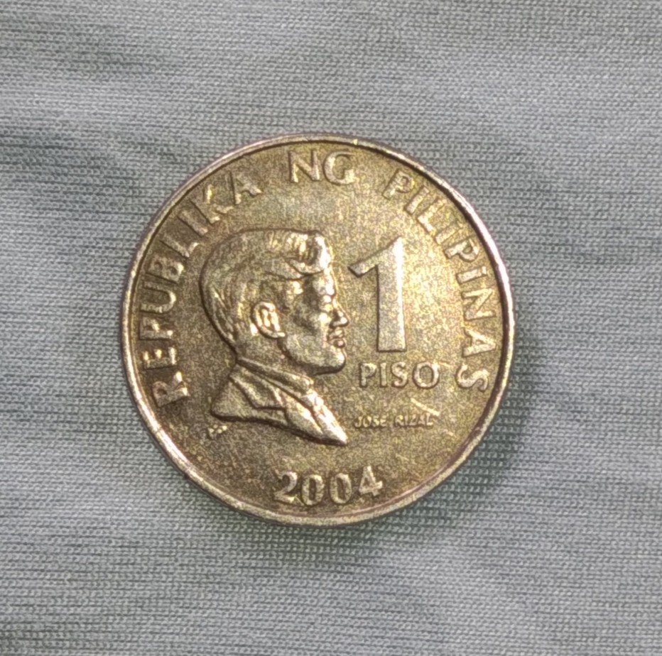 error coins bsp 1 piso 2004 yellowist tone coin with extra fine ...