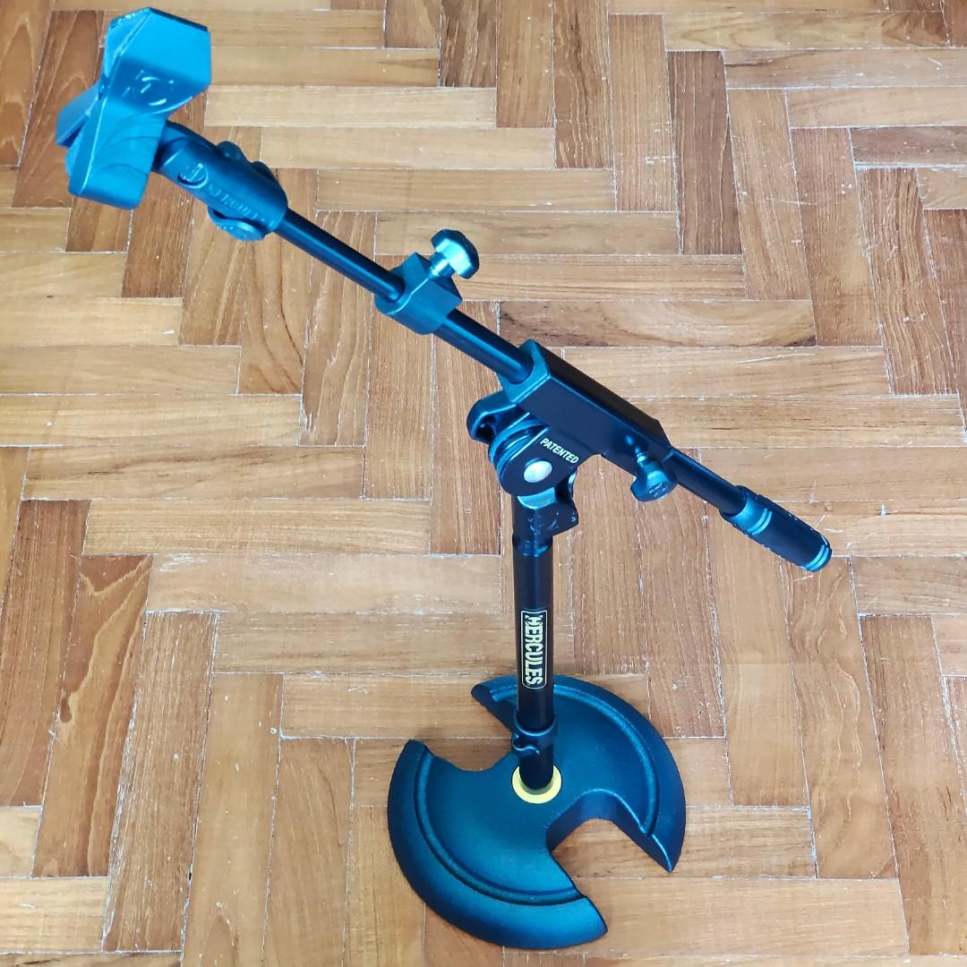 Hercules microphone stand, Audio, Microphones on Carousell