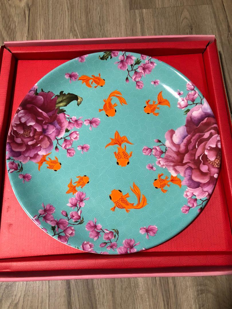 Huge plate, Furniture & Home Living, Kitchenware & Tableware ...