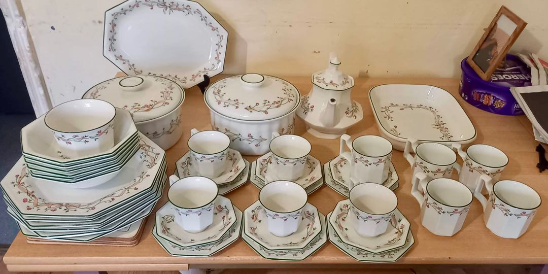 Johnson brothers Eternal beau dinner set, Furniture & Home Living ...