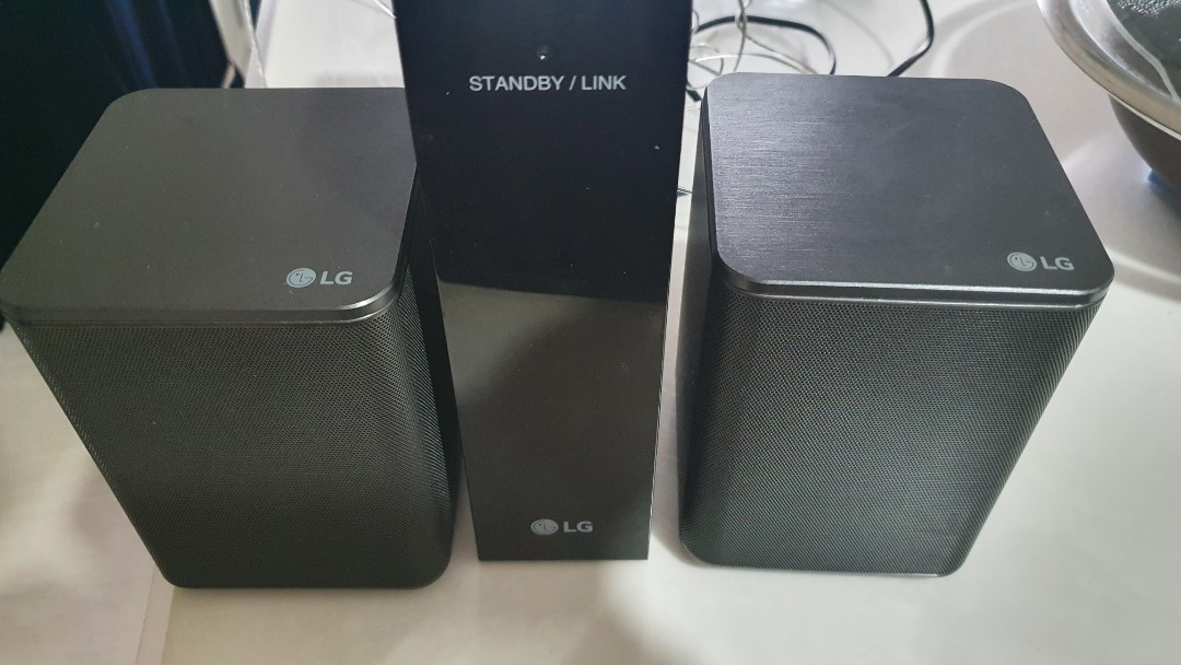 LG speaker SPK8-S, Audio, Soundbars, Speakers & Amplifiers on Carousell