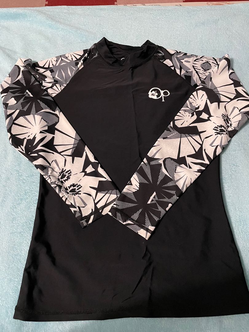 OP rush guard, Women's Fashion, Swimwear, Rash guard on Carousell