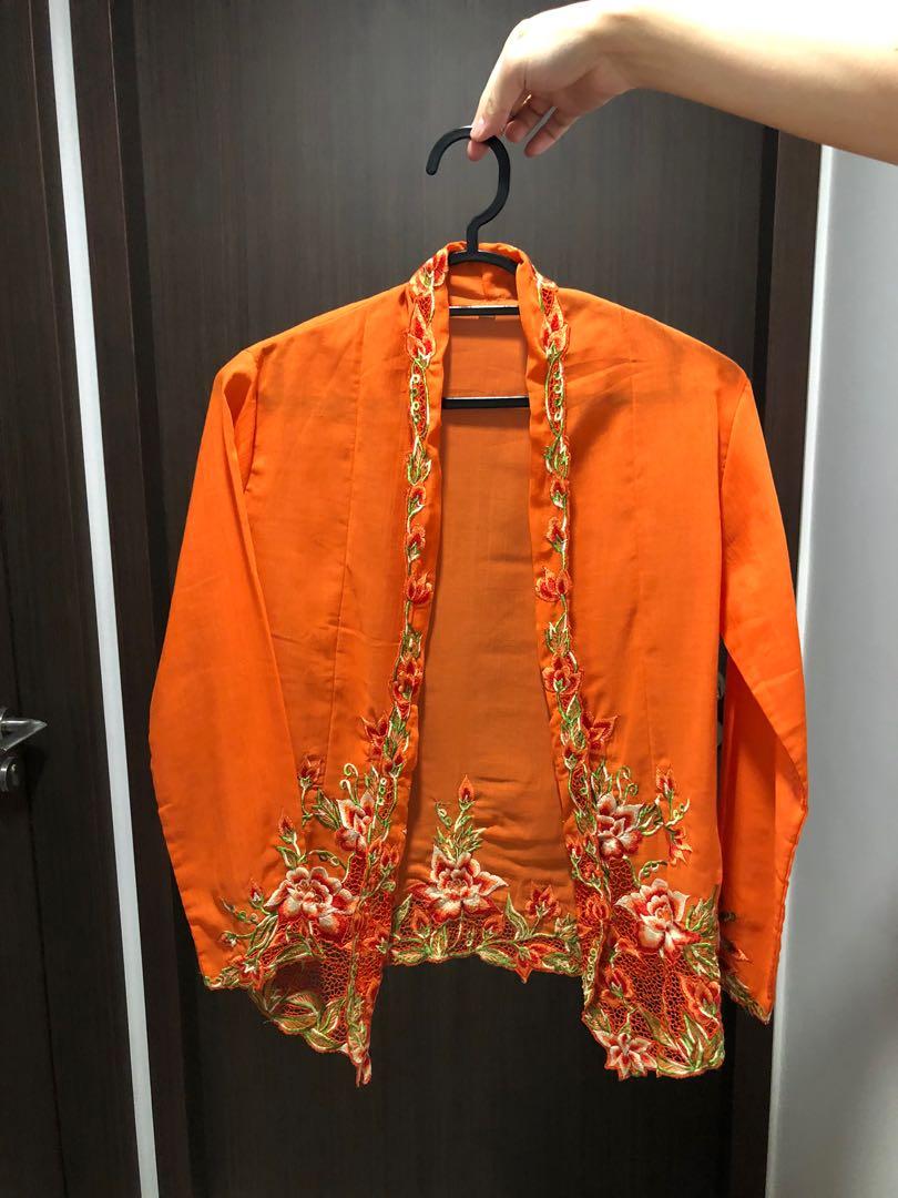 Peranakan dress Nyonya suit, Women's Fashion, Dresses & Sets ...