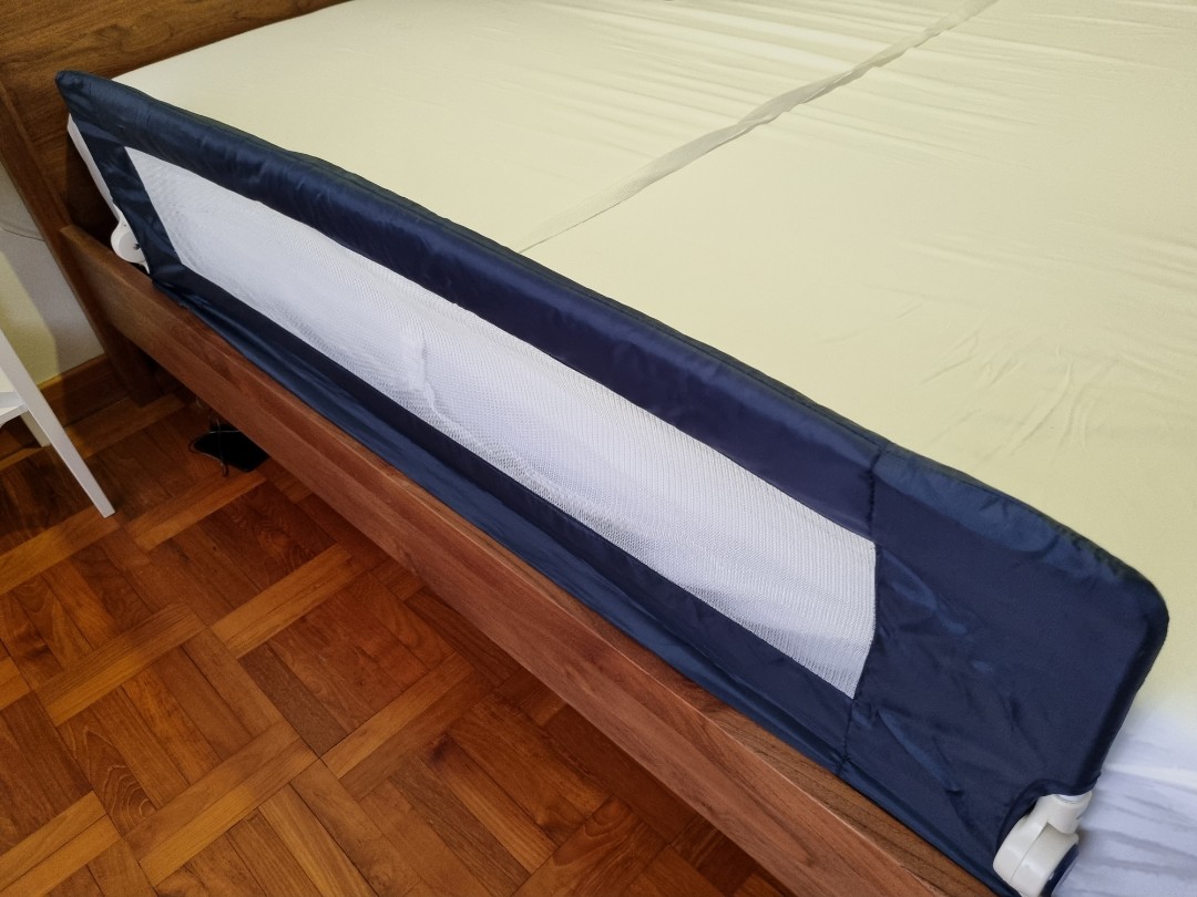 Toys r us bed guard, Babies & Kids, Baby Nursery & Kids Furniture, Bed ...