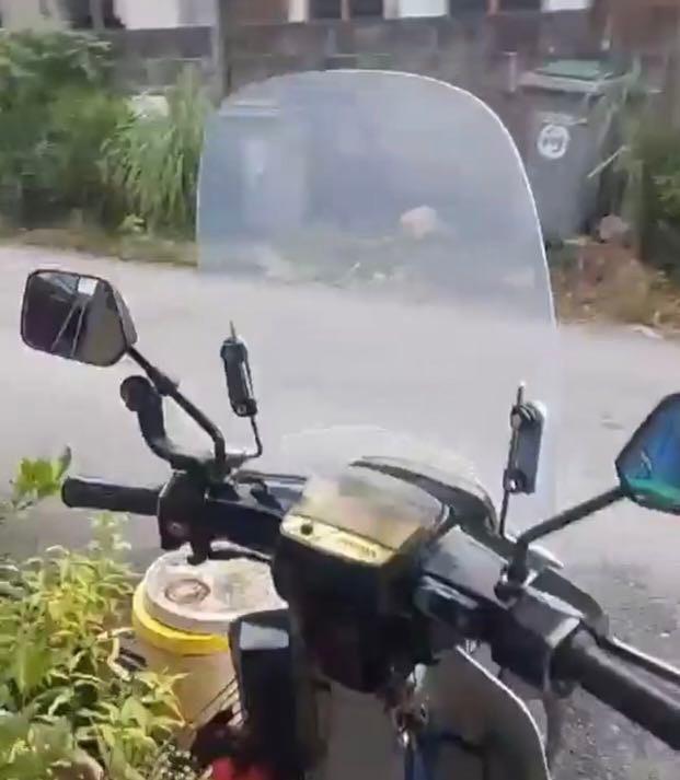 windshield universal, Auto Accessories on Carousell