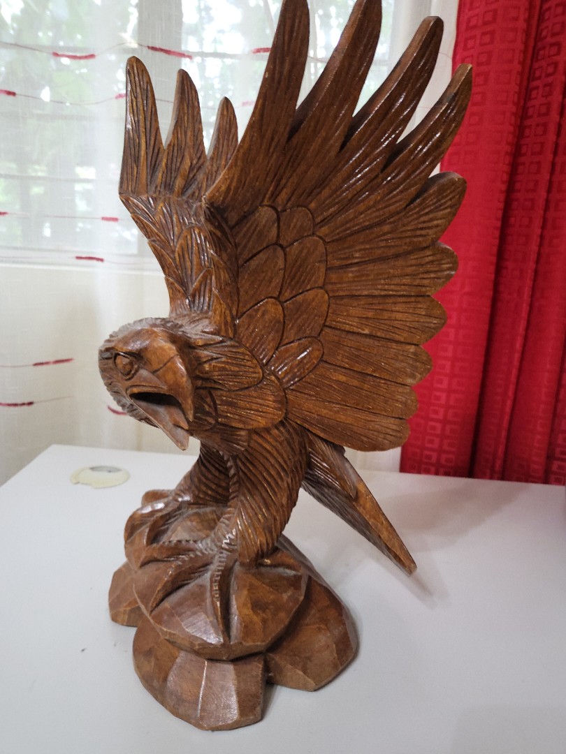 Wood Carving of Agila / Eagle, Furniture & Home Living, Home Decor ...