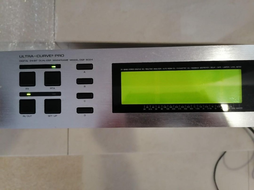 Behringer Ultra-Curve Pro DSP8024 Digital 24-Bit Dual DSP Mainframe ...