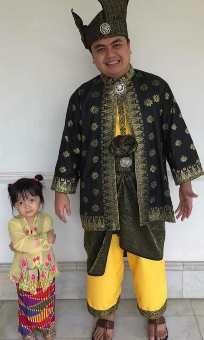 Busana Melayu Lengkap, Men's Fashion, Muslim Wear, Baju Melayu on Carousell