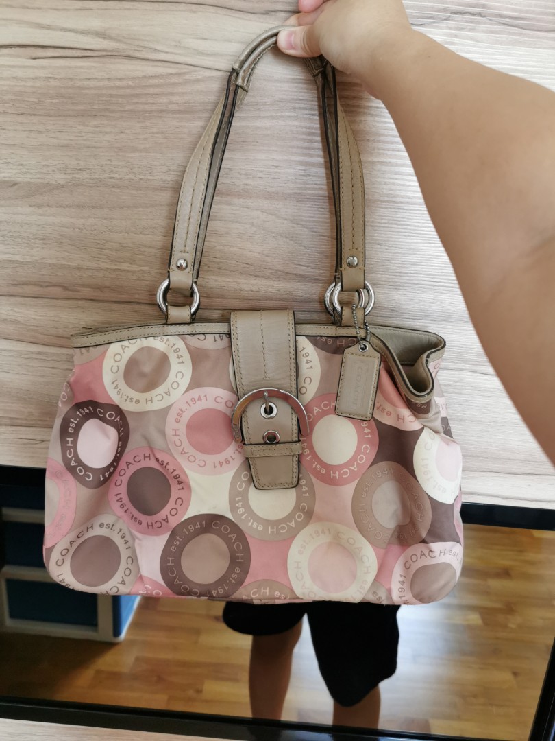 Coach Shouder Bag, Women's Fashion, Bags & Wallets, Shoulder Bags on ...