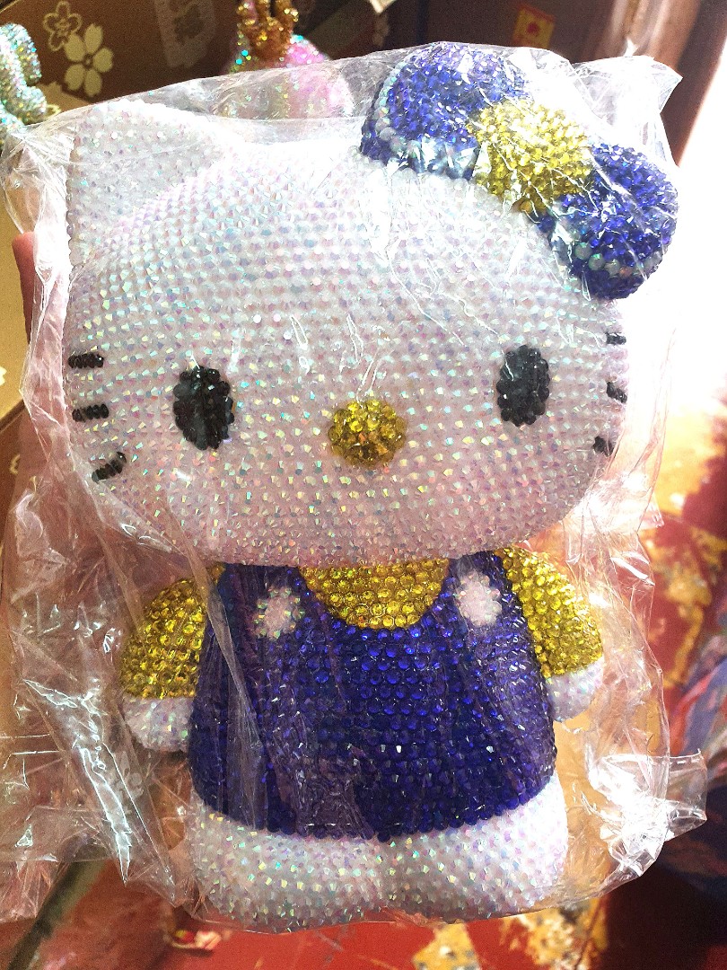HELLO KITTY MONEY BANK, Hobbies & Toys, Toys & Games on Carousell