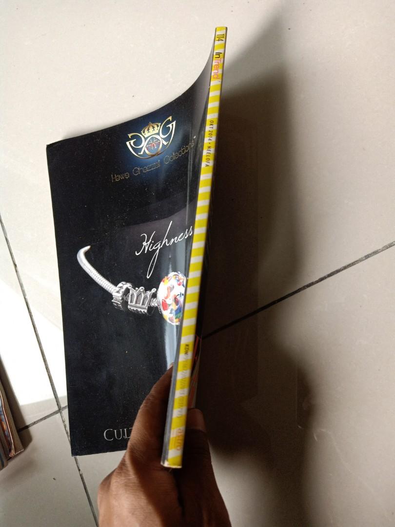 majalah in trend - neelofa 2004, Hobbies & Toys, Books & Magazines, Magazines on Carousell