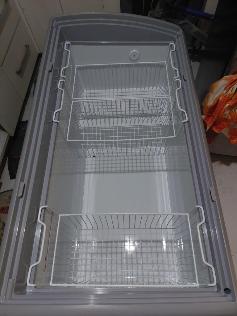 Markes MCFGC-360X Curve Glass Freezer, TV & Home Appliances, Kitchen ...