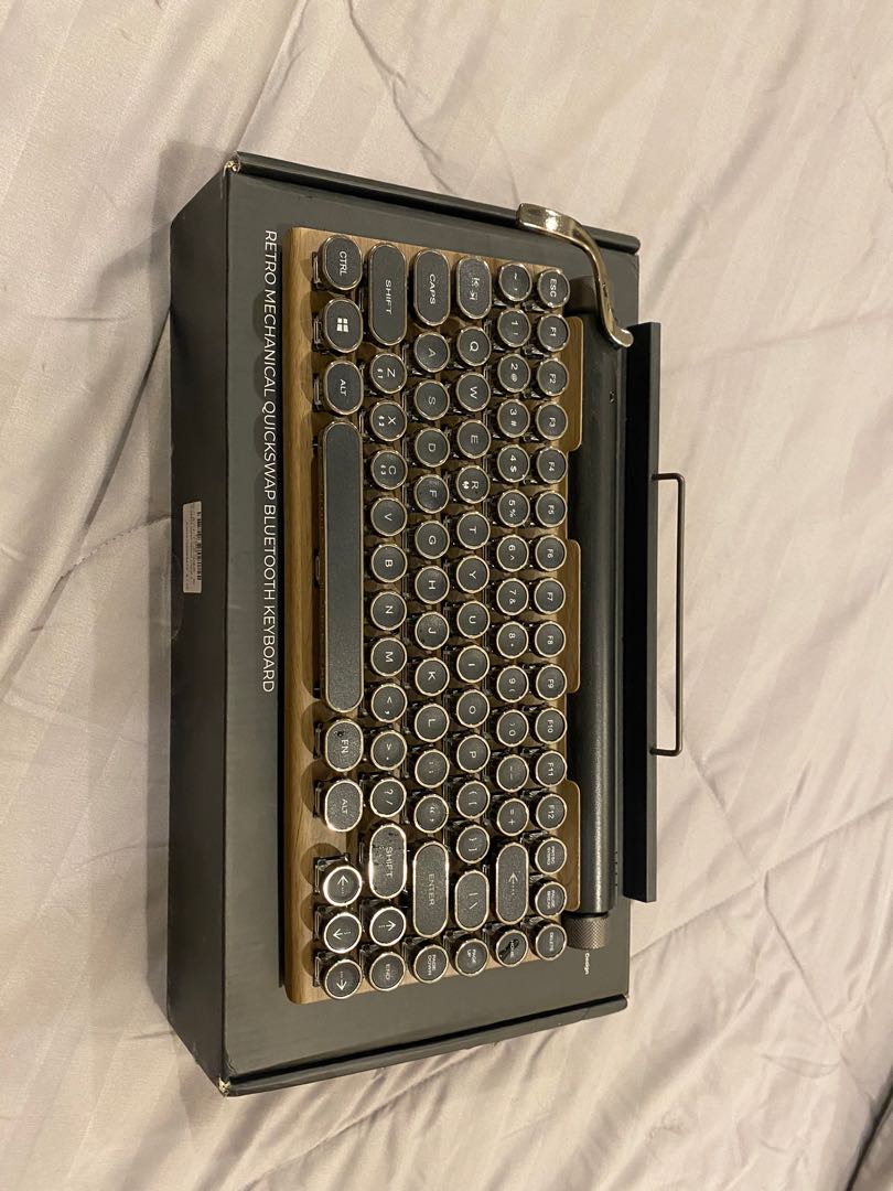 Mechanical Typewriter Style Keyboard, Computers & Tech, Parts ...