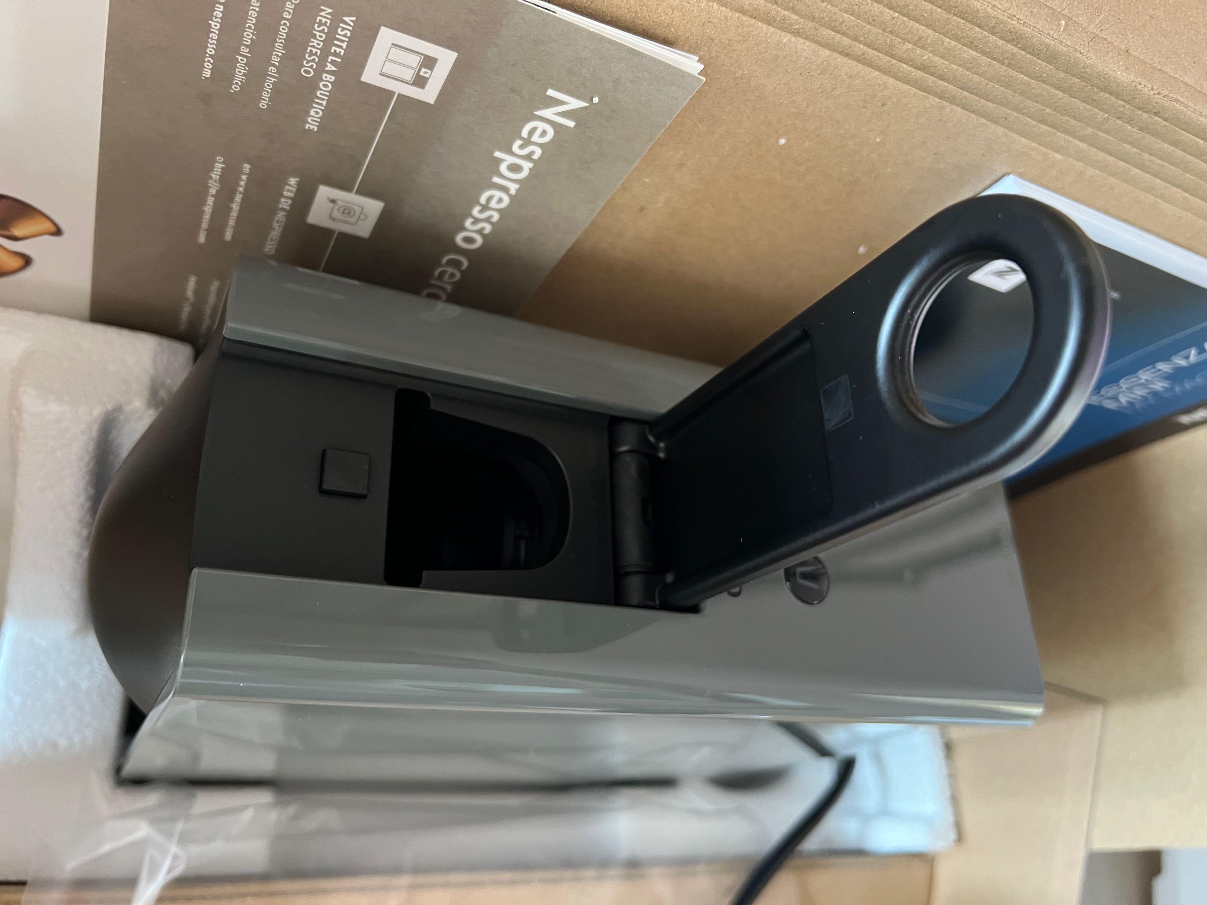 Nespresso Essenza Mini (Euro plug), TV & Home Appliances, Kitchen ...