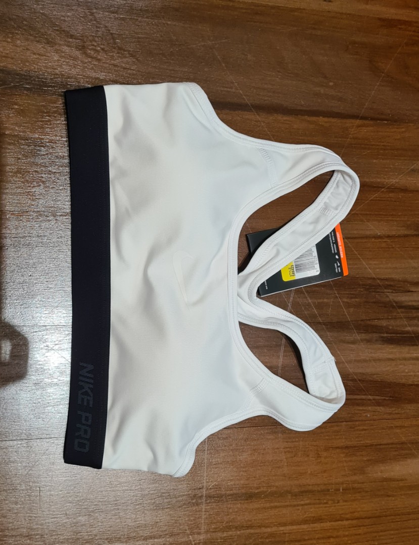 Nike white sports bra, Women's Fashion, Activewear on Carousell
