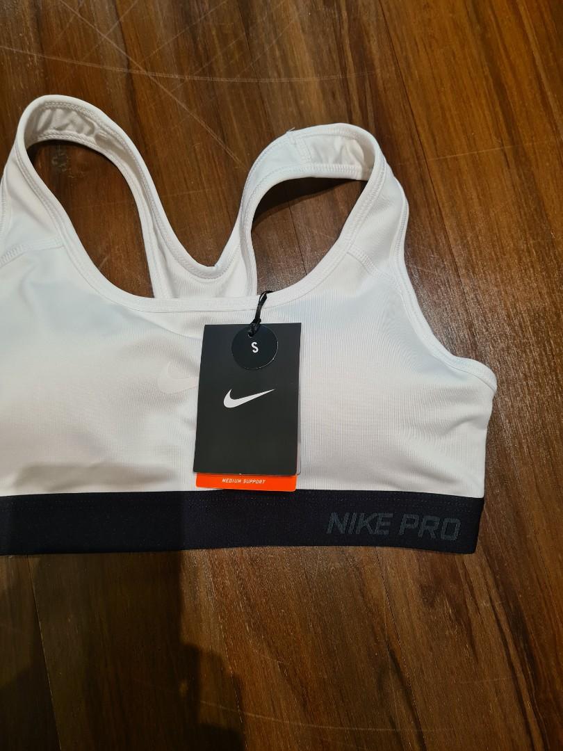 Nike white sports bra, Women's Fashion, Activewear on Carousell