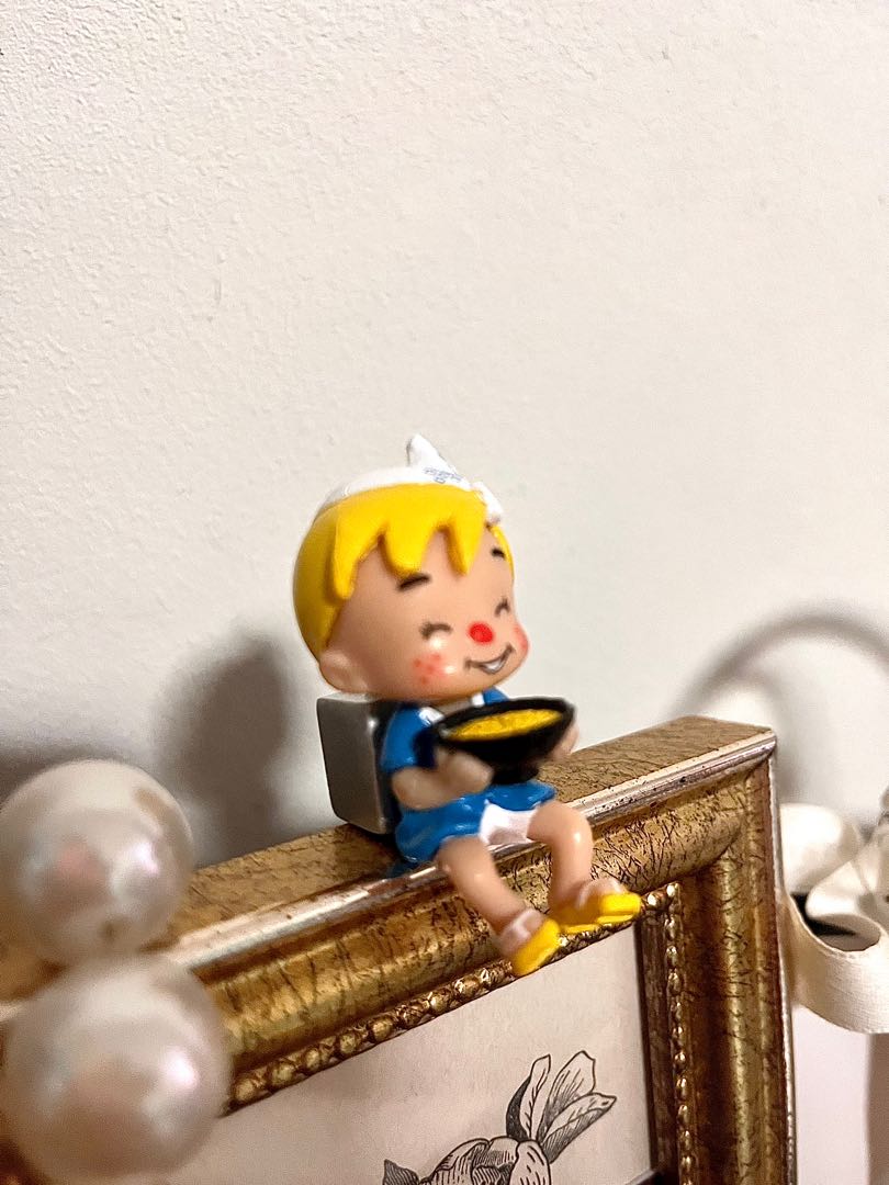 nissin ching chi ramen boy sitting figurine cup noodle topper, Hobbies ...