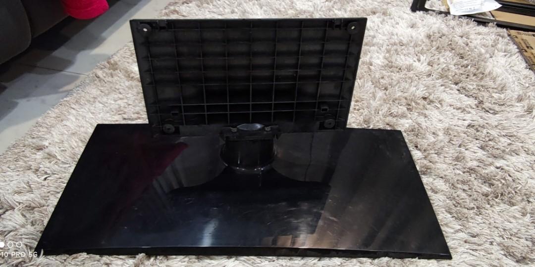 Original LG TV stand for model 42LW4500, TV & Home Appliances, TV ...